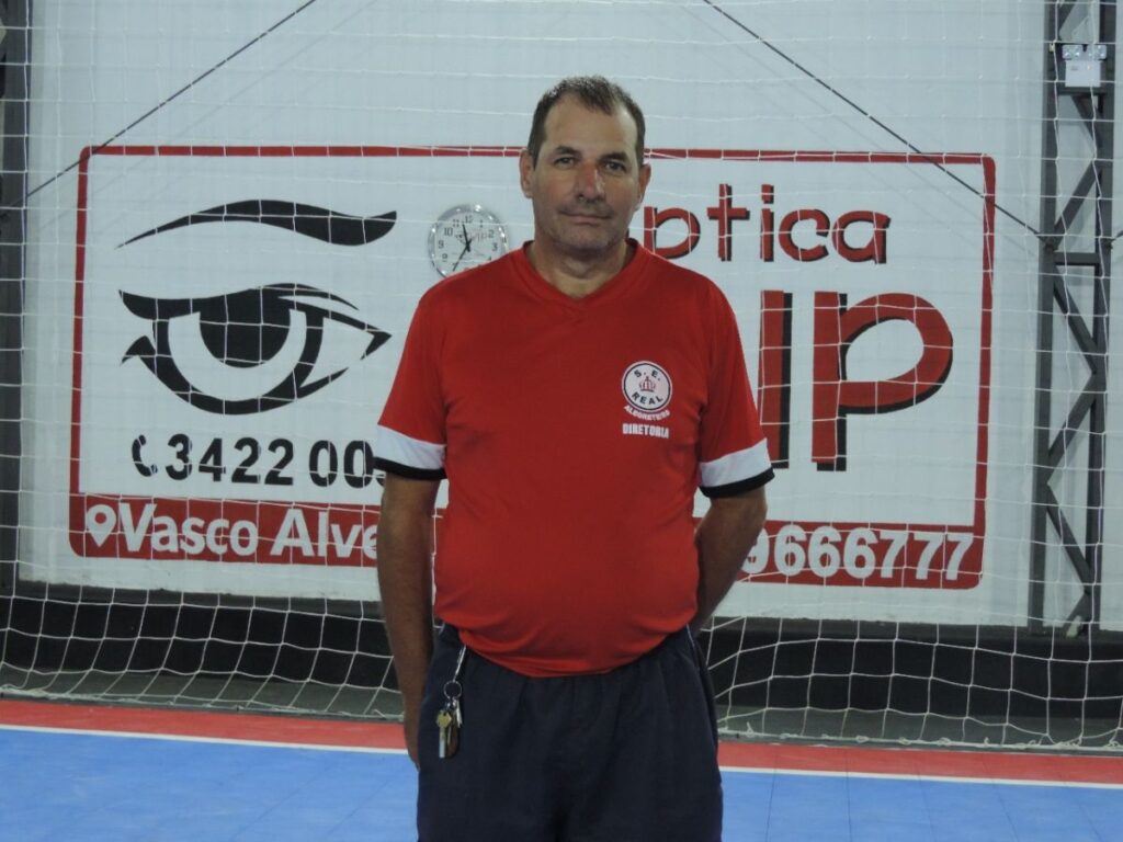 Tchaca: o guardião dos uniformes do Real que incentiva e apoia o ...