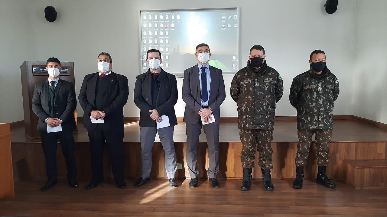 Juiz Federal da Justiça Militar promove palestras em duas unidades ...