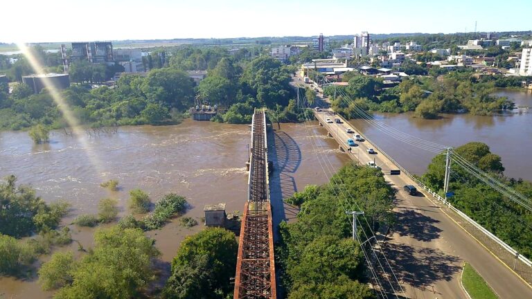 Confira novas imagens aéreas da enchente em Alegrete - Alegrete Tudo