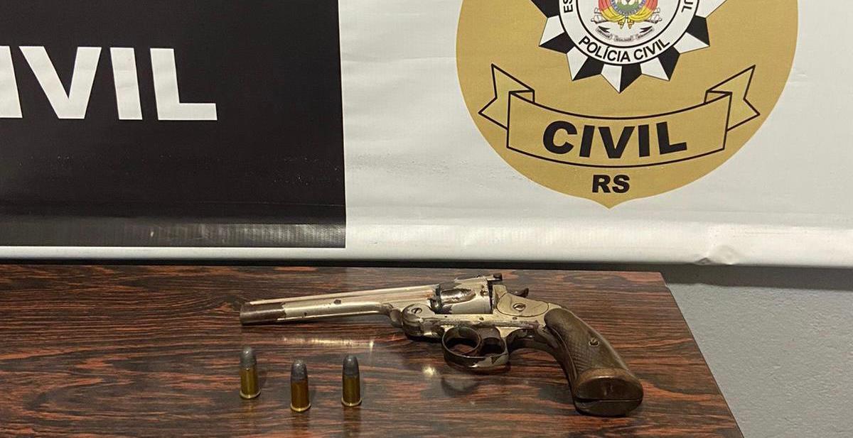 Homem De 32 Anos é Preso Por Posse Ilegal De Arma De Fogo Em Manoel Viana