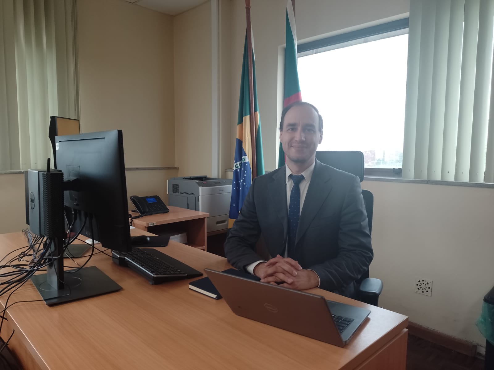 Juiz Felipe Bambirra encerra 2023 com carga de 9 mil processos em Alegrete