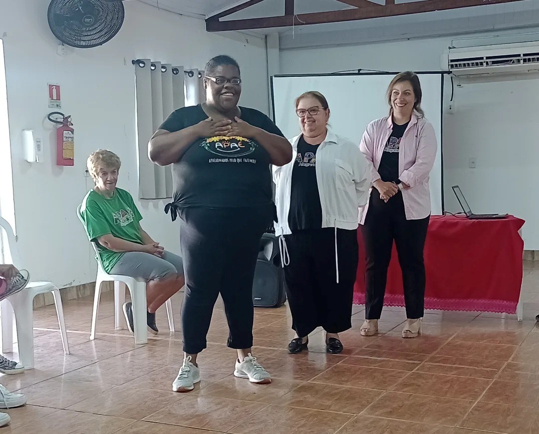 APAE reverencia o Dia da Mulher e clama por um mundo mais justo e inclusivo