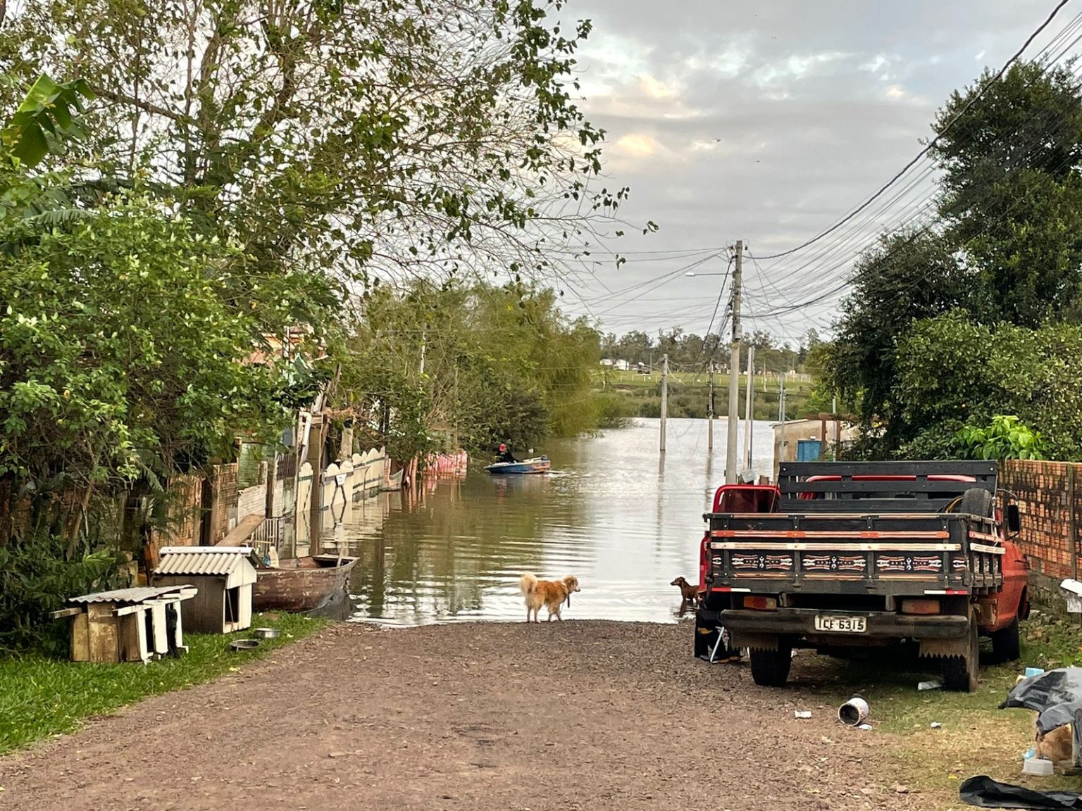 Famílias de áreas ribeirinhas em Alegrete; relatos nesta sexta-feira