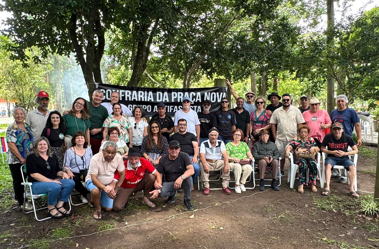 Confraria da Praça Nova prestou homenagem a Rui Severo Ramos- Bibi