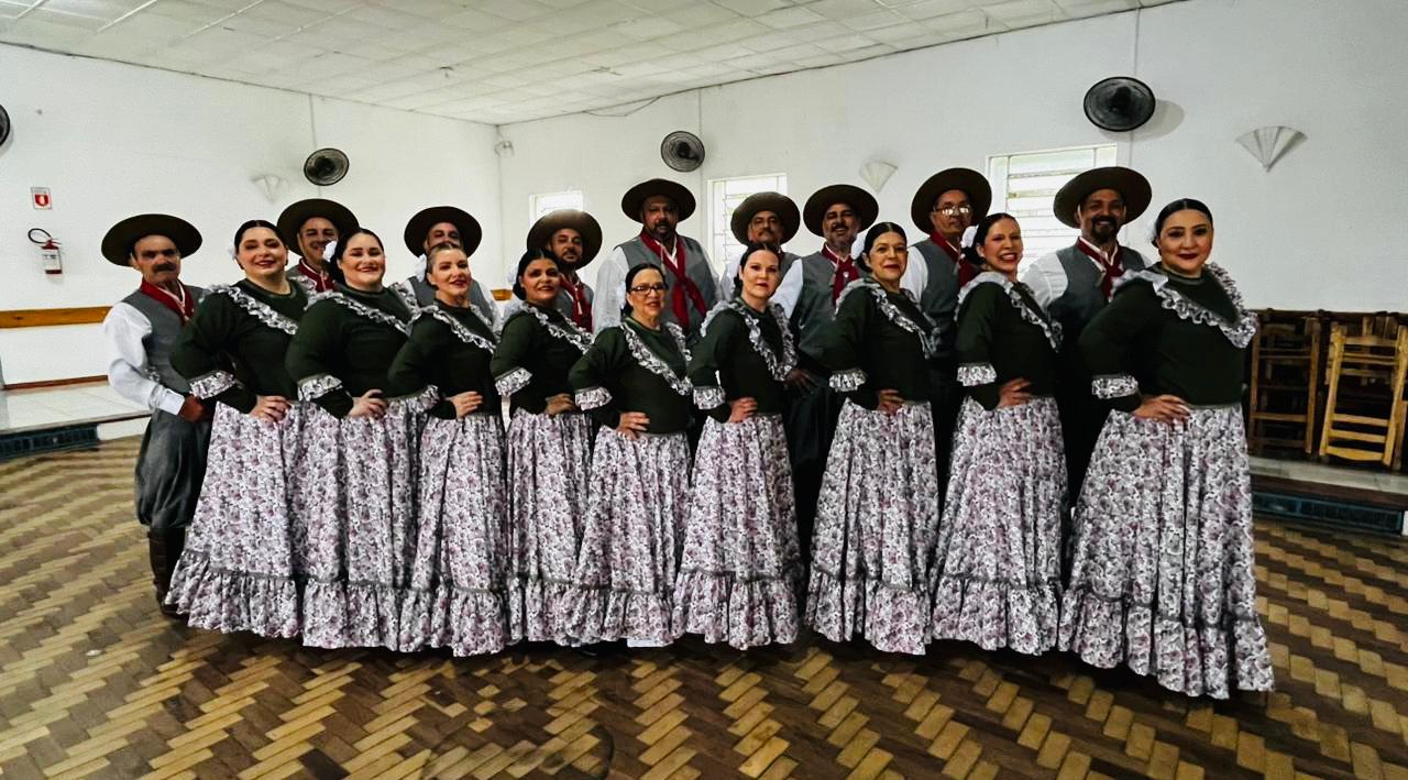 Invernada Xiru do CTG Farroupilha ficou entre as 10 finalistas do RS no ...