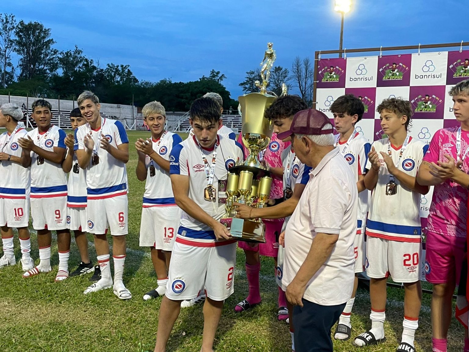 Defensor do Uruguai é o campeão do 44° Efipan