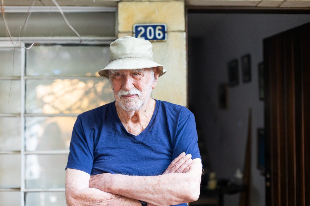 O livro Ibirapuitã- Arroio das Madeiras Vermelhas é um resgate de memórias do escritor ...