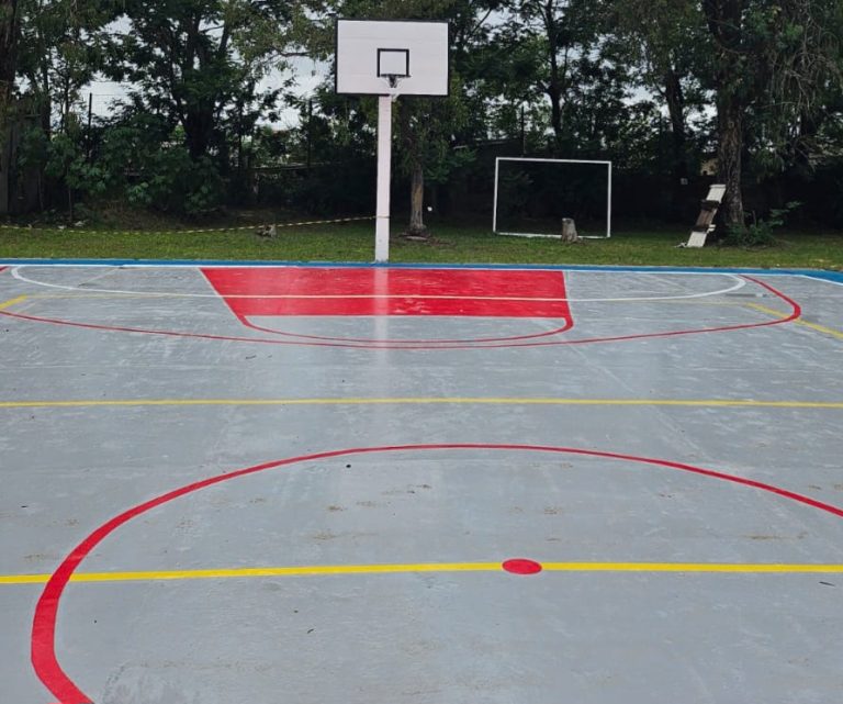 Quadras de esporte do Emílio Zuñeda são revitalizadas com recursos de ...