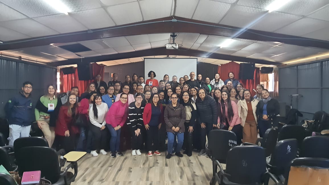 Atividade voltada à Educação Especial é realizada na Escola Emílio Zuñeda