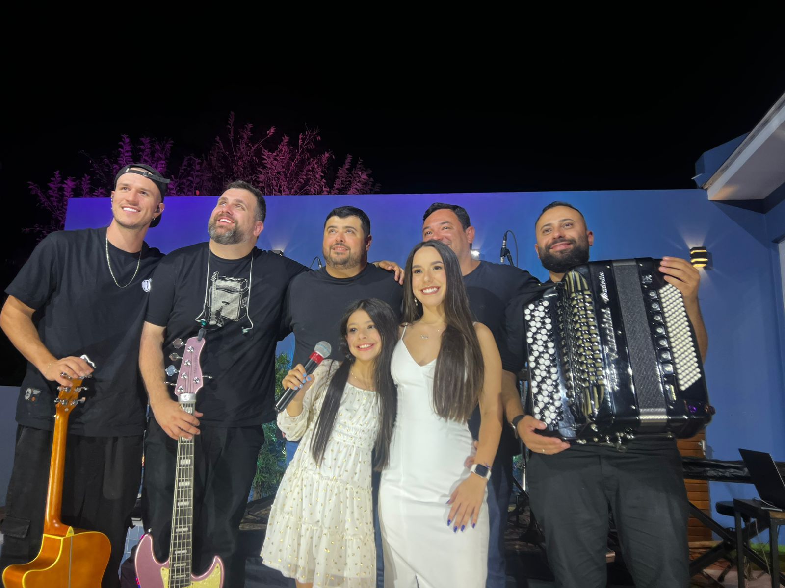 Talento em família: Lívia e Lavínia Bastos- irmãs comemoram aniversário ...